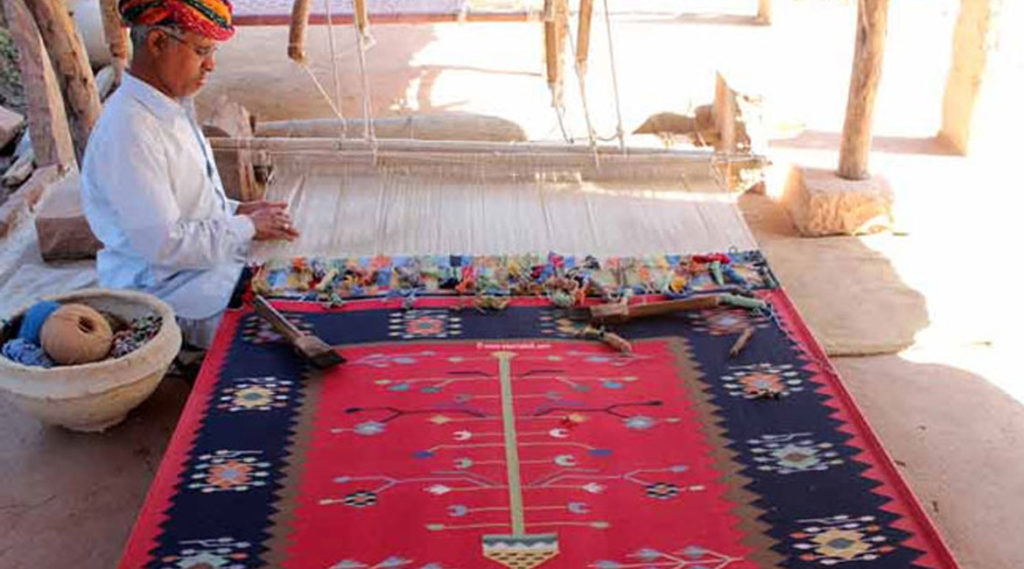 Know the difference between handmade carpets and handmade rugs