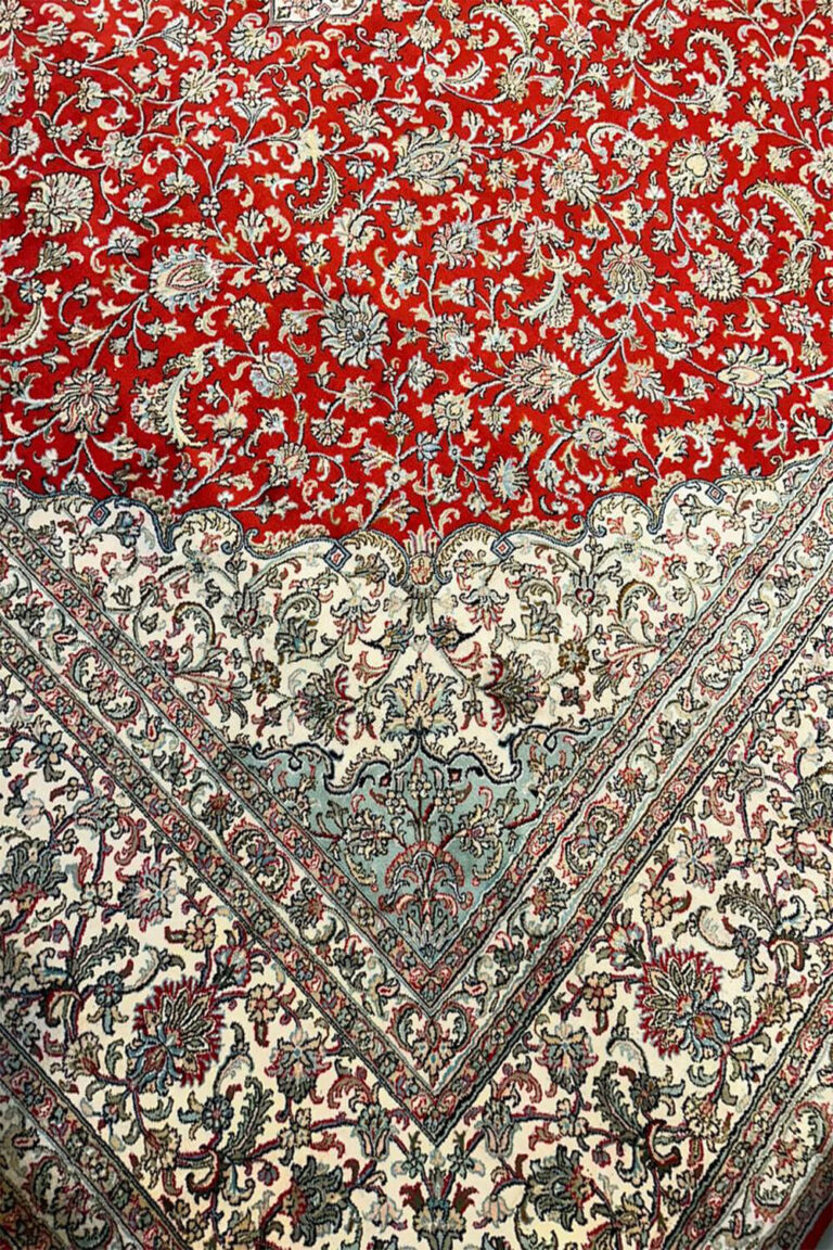 Kashmir Silk Carpets and Rugs in Delhi, India | Fine Handmade Rugs Near Me