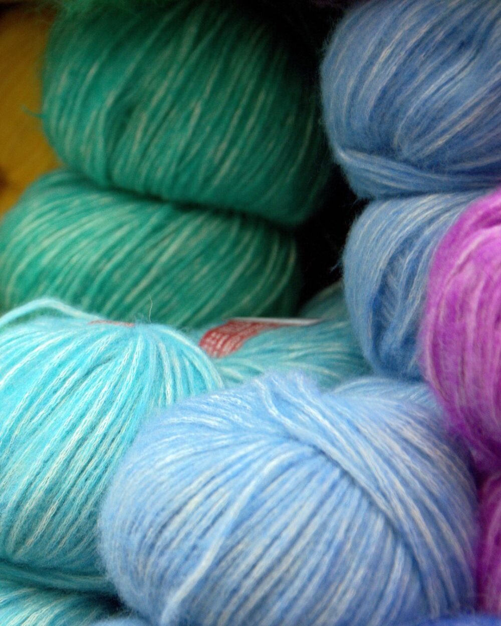 The Journey of a Handmade Carpet: From Weaving to Your Home - Yak Carpet